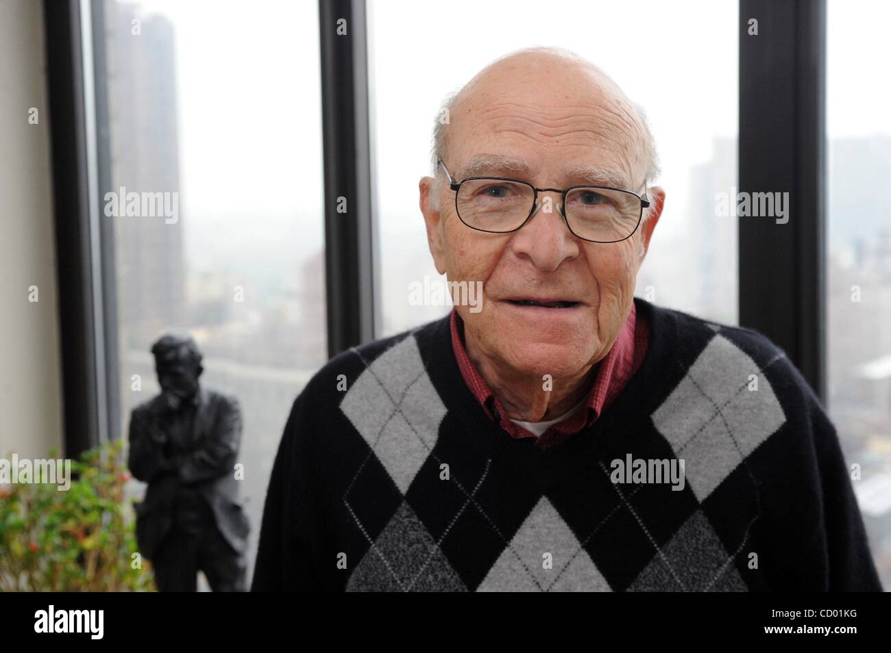 May 18, 2010 - Queens, New York, USA - Portrait and figurative sculptor ...