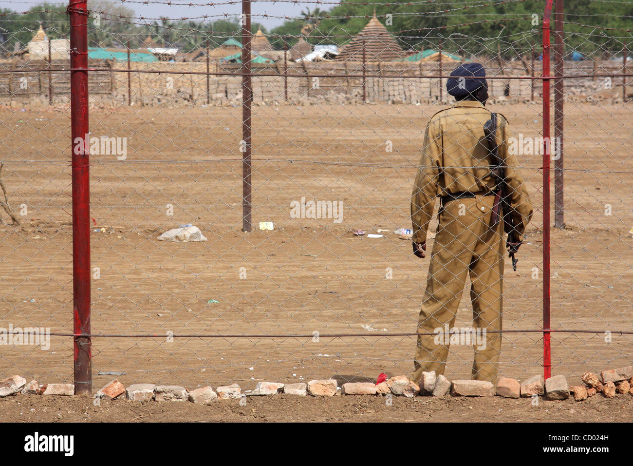 Mar 13, 2010 - Turalei, Sudan - Sudanese soldier stands guard. Sudan ...