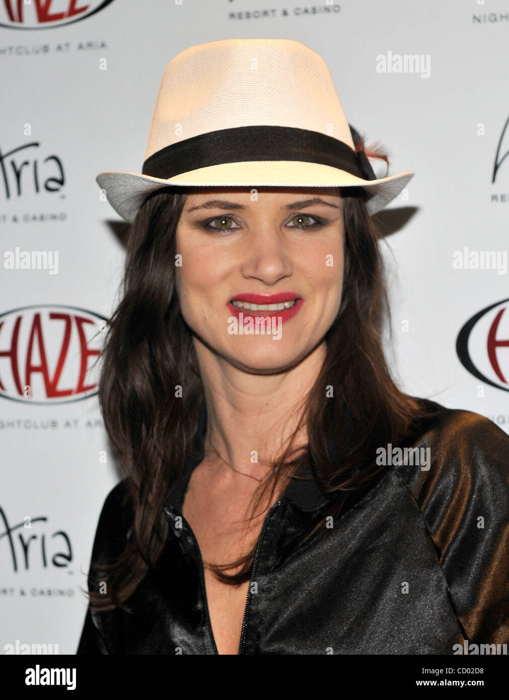 April 1, 2010 - Las Vegas, Nevada, USA - Actress/singer JULIETTE LEWIS ...