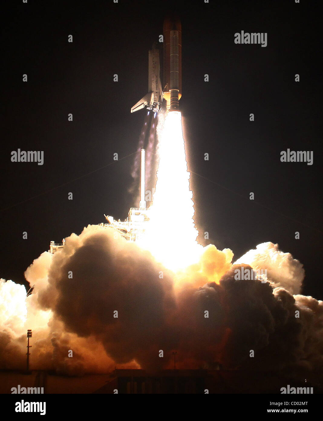 April 5, 2010- Kennedy Space Center, USA. Space shuttle Discovery's ...