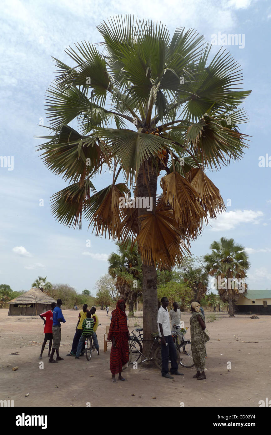 Apr 12, 2010 - Rumbek, Sudan - Sudanese people stay in the shade under ...