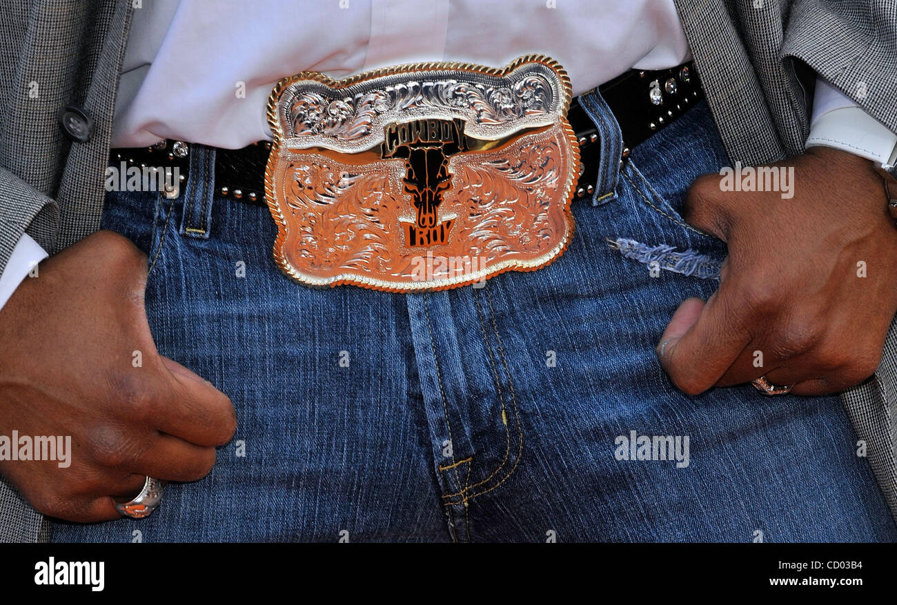 April 18, 2010 - Las Vegas, Nevada, USA - Singer COWBOY TROY (belt ...
