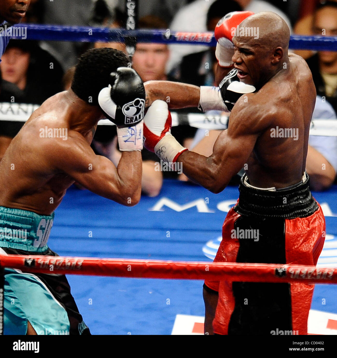 Floyd mayweather jr victory hi-res stock photography and images - Alamy