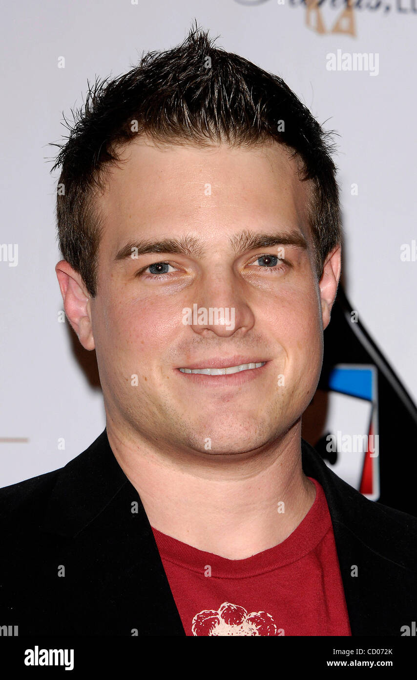 Mandatory world tour hi-res stock photography and images - Alamy