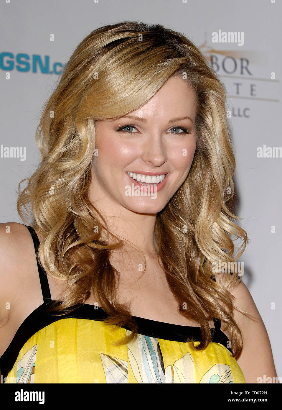 Shandi Finnessey's Instagram, Twitter & Facebook on IDCrawl