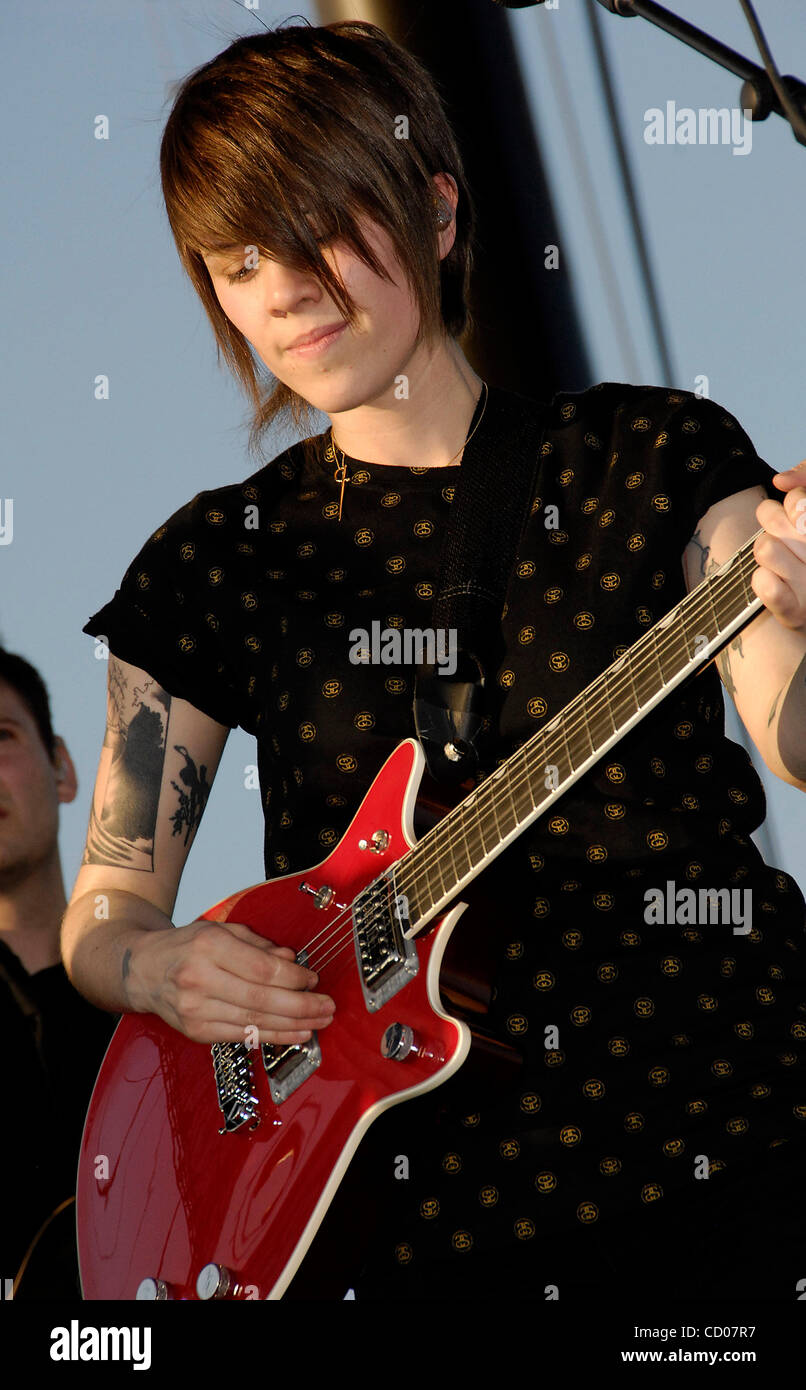 Sara Quin High Resolution Stock Photography and Images - Alamy