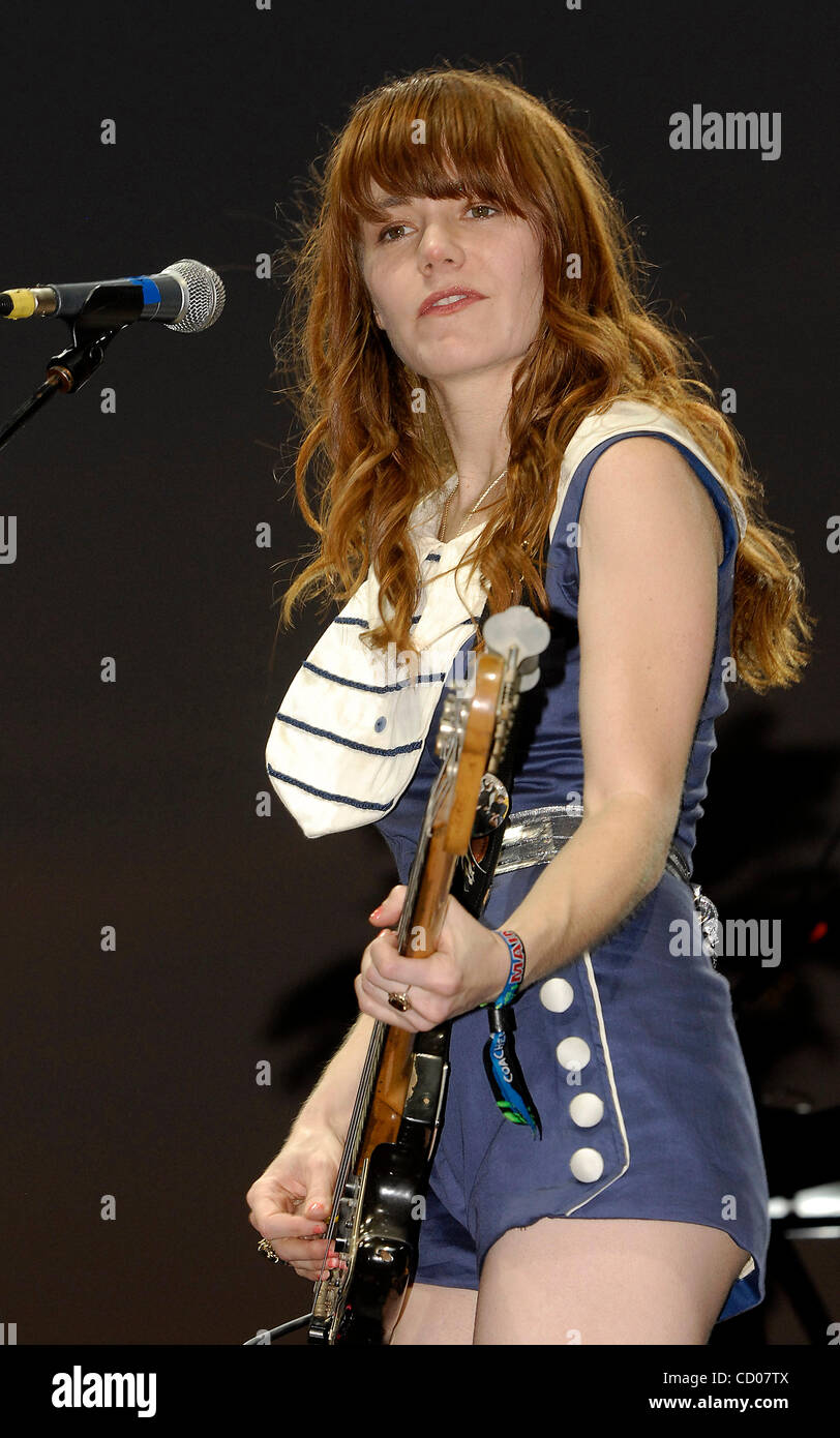 Jenny lewis of rilo kiley hi-res stock photography and images - Alamy