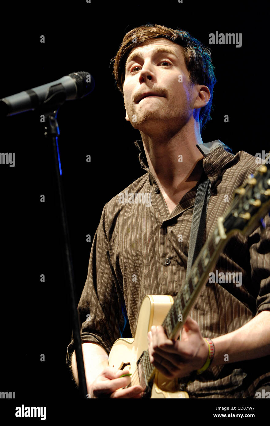 Charlie waller musician hi-res stock photography and images - Alamy