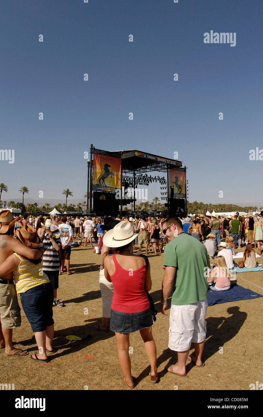 Stagecoach festival crowd hi-res stock photography and images - Alamy