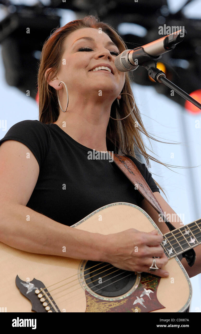 May 4, 2008; Indio, CA, USA; Musician GRETCHEN WILSON performing during ...
