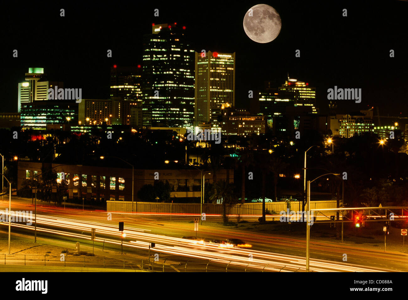 June 4, 2008 - Phoenix, Arizona, United States of America - A full moon ...