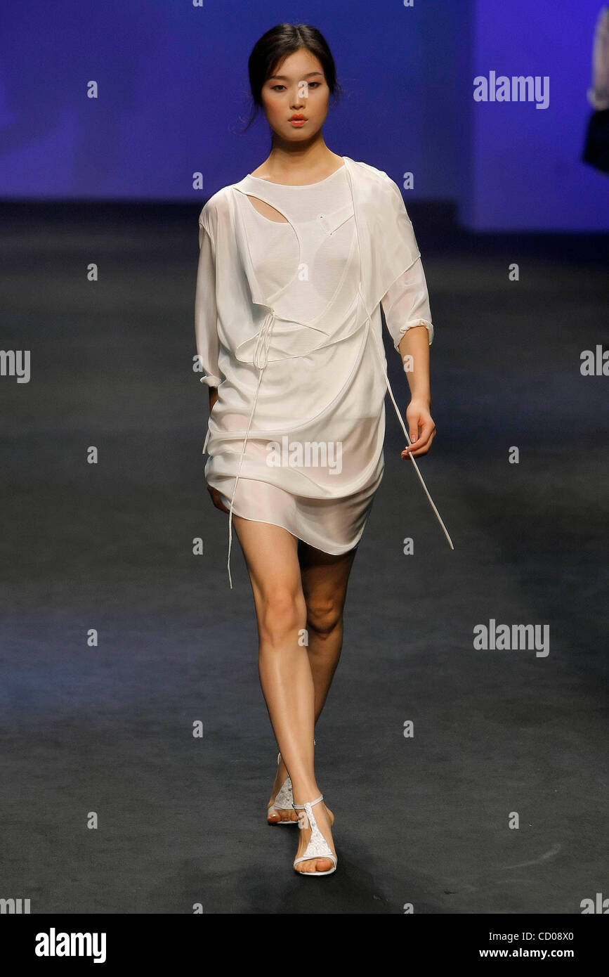 Oct 22, 2008 - Seoul, South Korea - A model walks the runway wearing ...