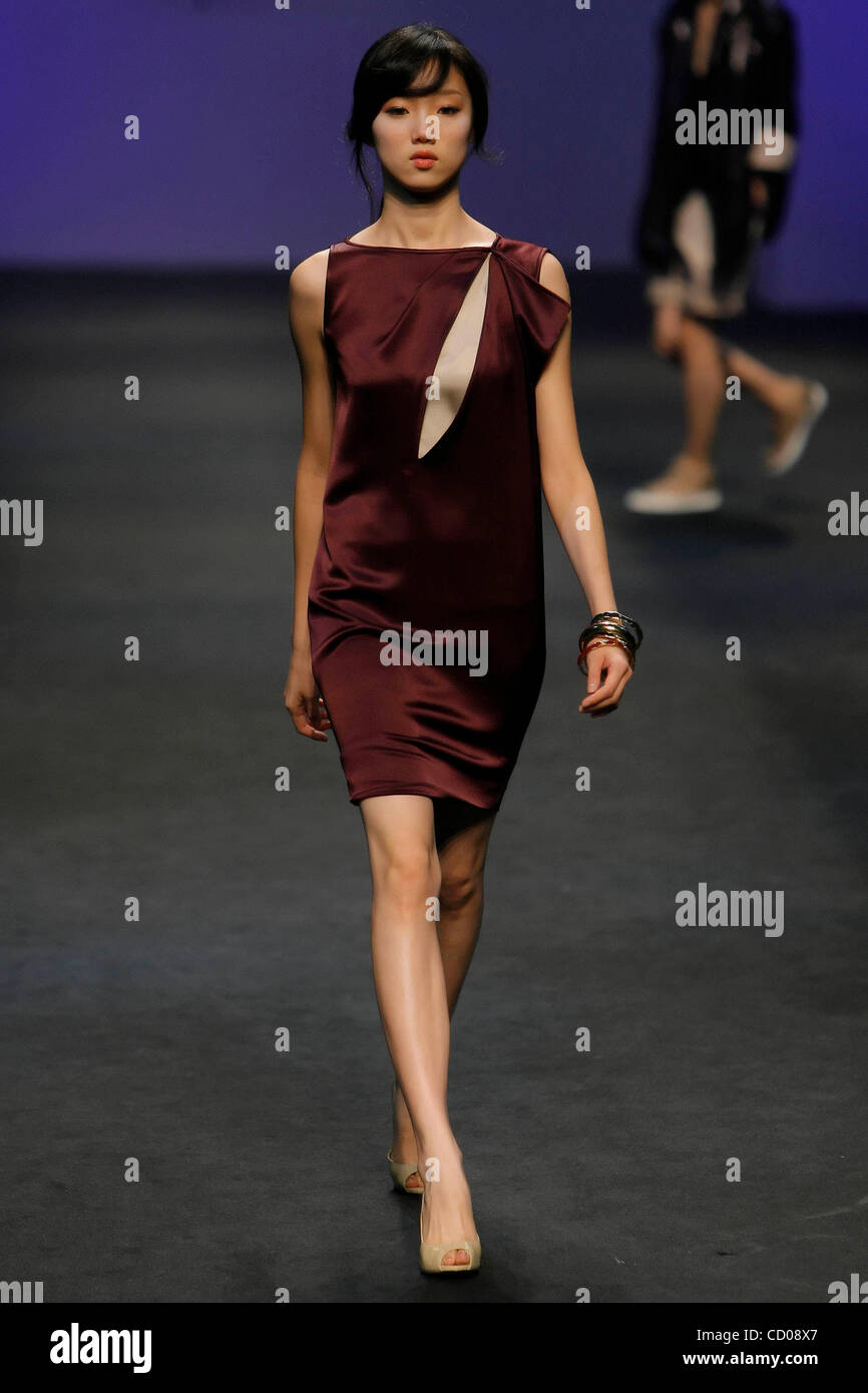 Oct 22, 2008 - Seoul, South Korea - A model walks the runway wearing ...