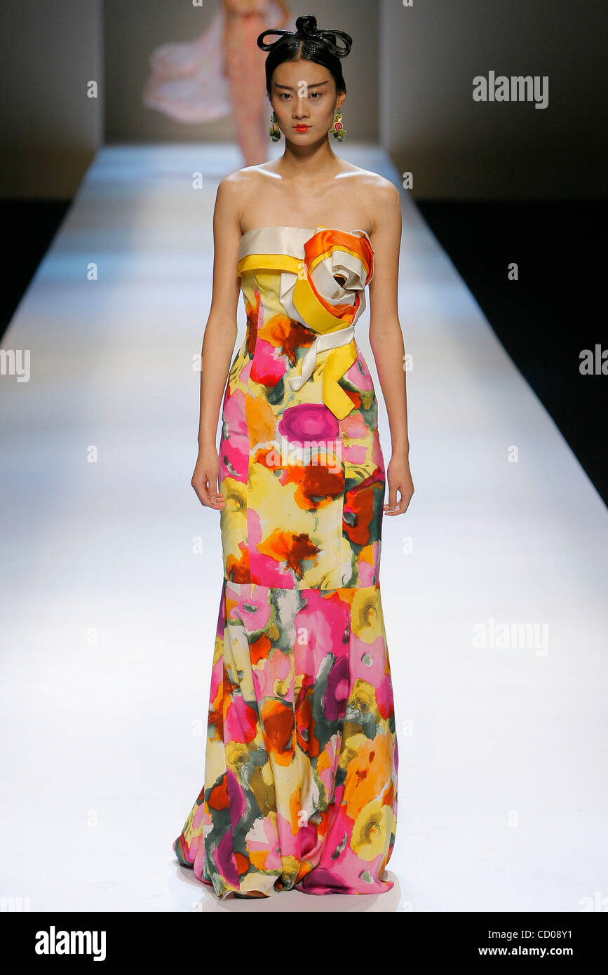 Oct 23, 2008 - Seoul, South Korea - A model walks the runway wearing ...