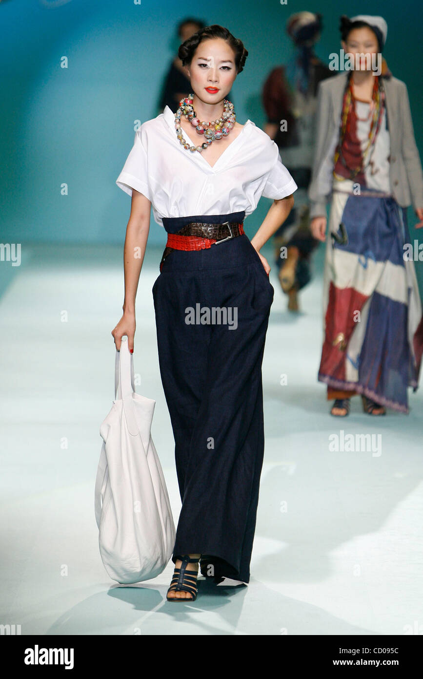 Oct 25, 2008 - Seoul, South Korea - A model walks the runway wearing ...