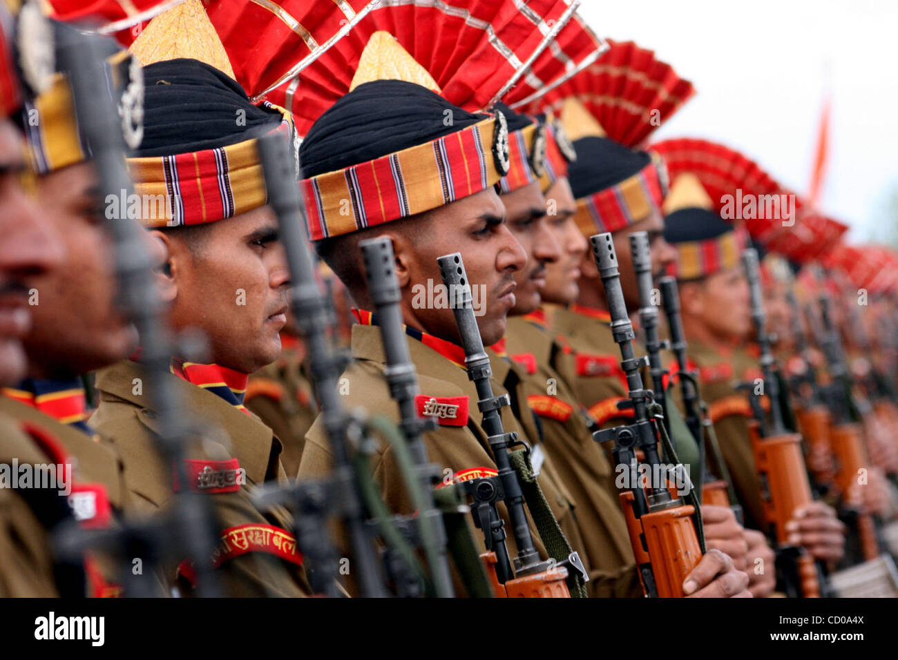 New indian soldiers of Border Security Force (BSF)stand in attention ...