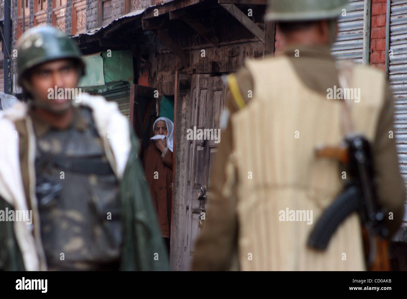 Nov 07, 2008 - Srinagar, Kashmir, India - An Indian paramilitary ...