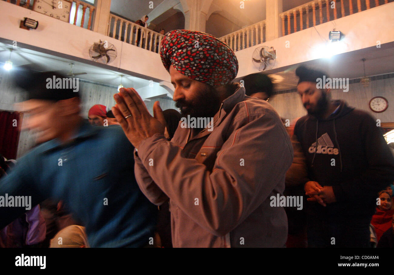 Kashmiri Sikh prayers on the occasion of 539th birth anniversary of ...