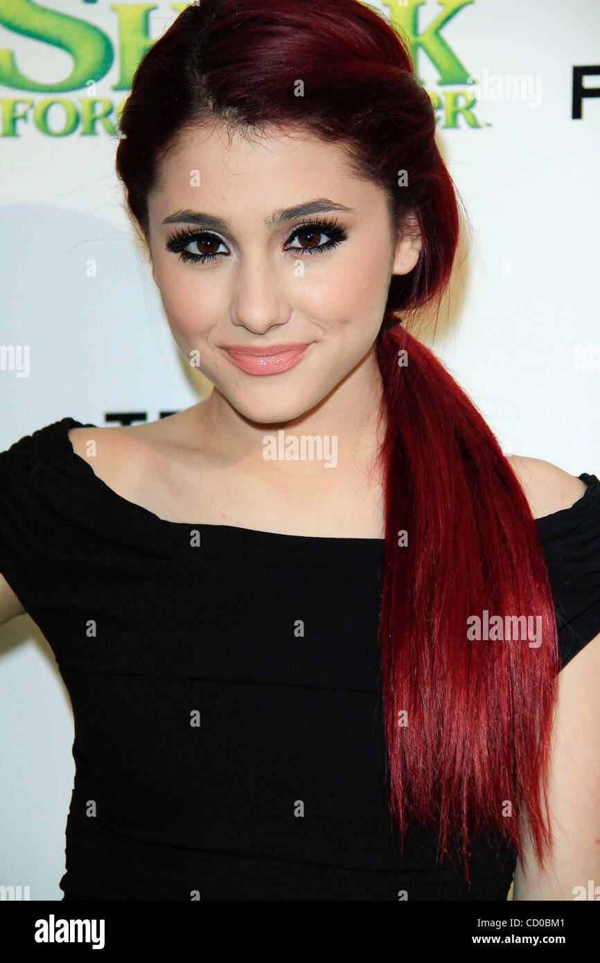 Ariana Grande Dark Red Hair