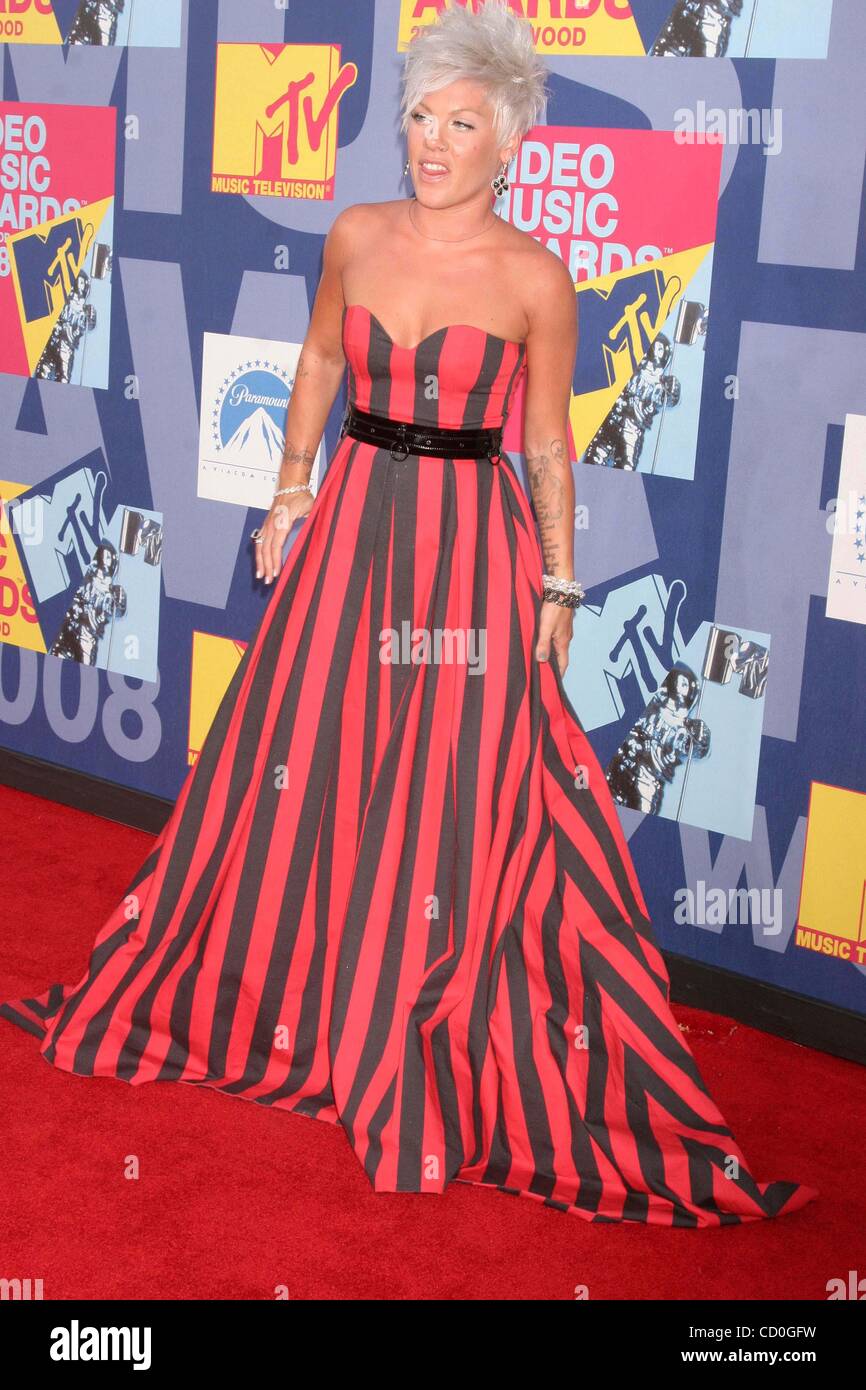 Mtv video music awards pink hi-res stock photography and images - Alamy