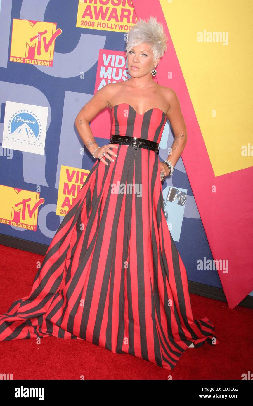 Mtv video music awards pink hi-res stock photography and images - Alamy