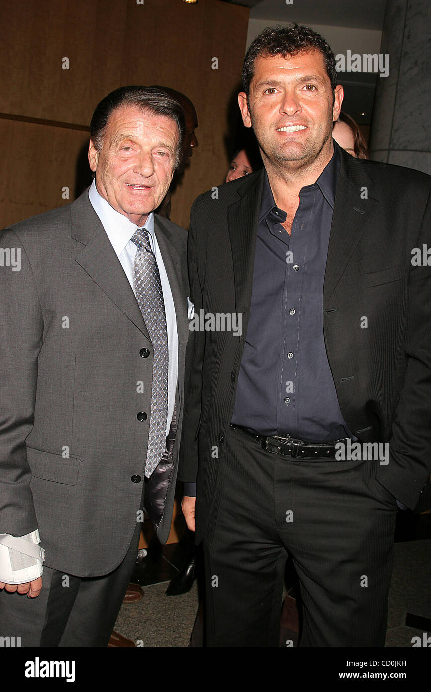 Apr. 9, 2008 - Hollywood, California, U.S. - I13162CHW.2008 BEVERLY ...