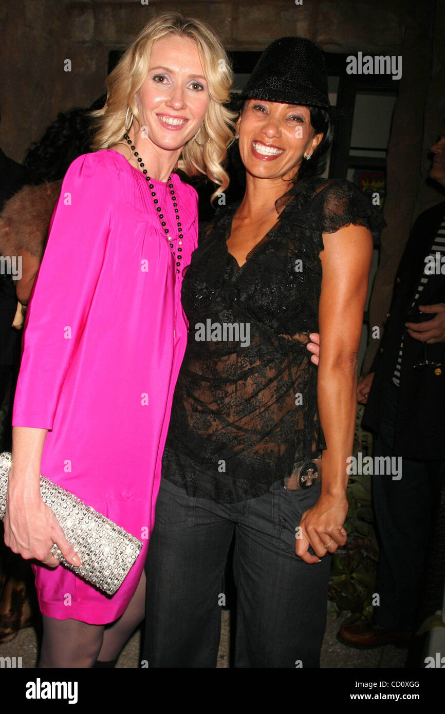 Julie lloyd hi-res stock photography and images - Alamy