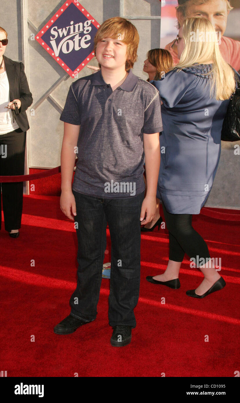 July 24, 2008 - Hollywood, California, U.S. - I13416CHW.''SWING VOTE ...