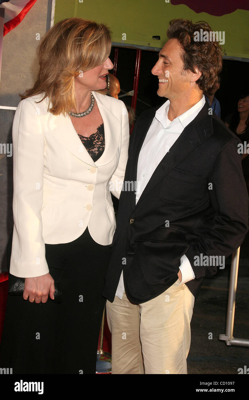 Arianna huffington 2008 hi-res stock photography and images - Alamy