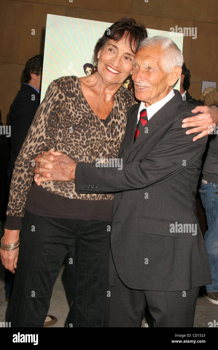 May 6, 2008 - Hollywood, California, U.S. - I13328CHW.''SURFWISE'' LOS ...