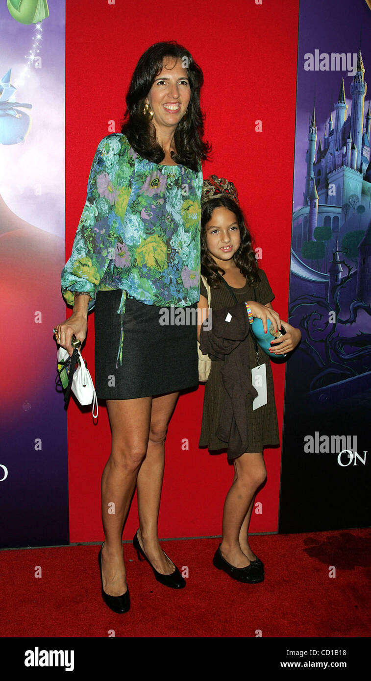 Liz lange hi-res stock photography and images - Alamy