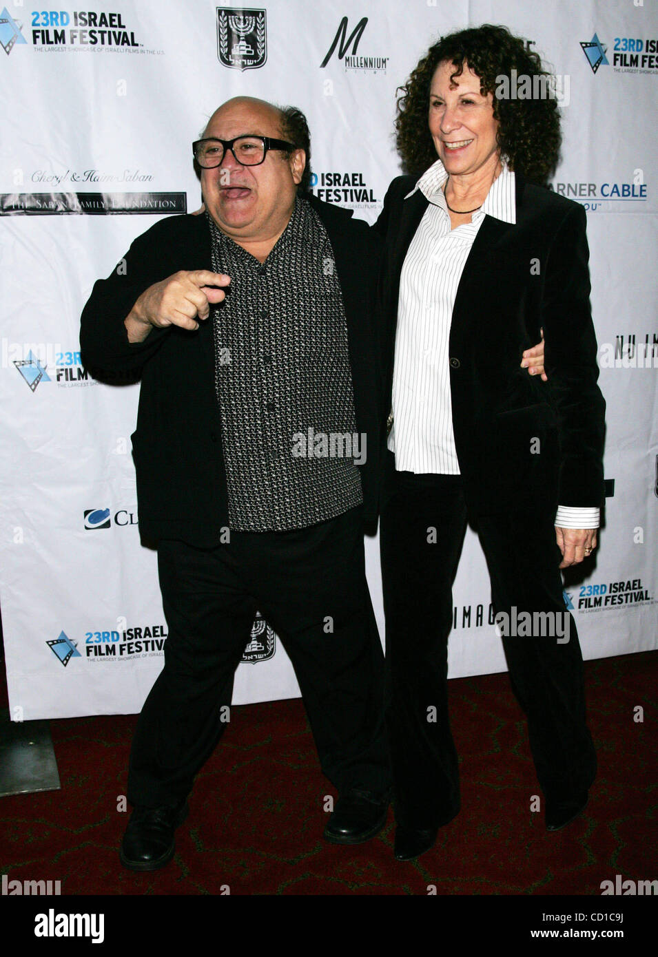 Oct. 29, 2008 - New York, New York, U.S. - Danny DeVito and wife Rhea ...