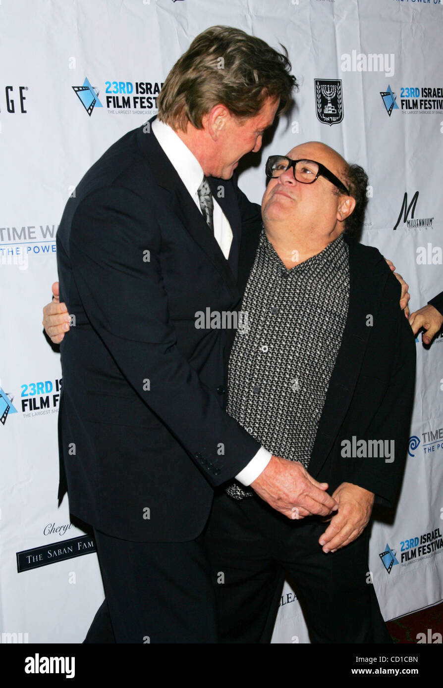 Oct. 29, 2008 - New York, New York, U.S. - Michael Douglas and Danny ...