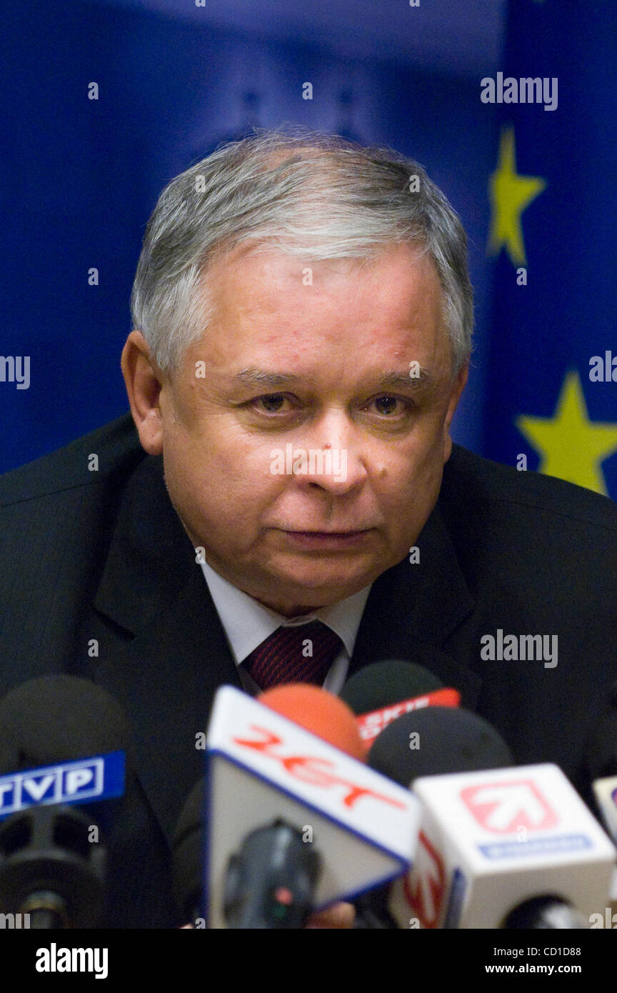 Polish President Lech Kacyznski attends the news conference at the end ...