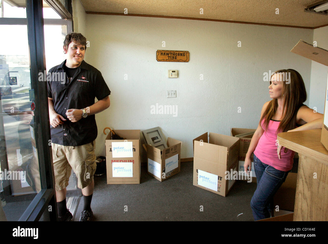October 7, 2008, San Marcos, CA, USA JOHN and HEATHER HAWTHORNE stand ...