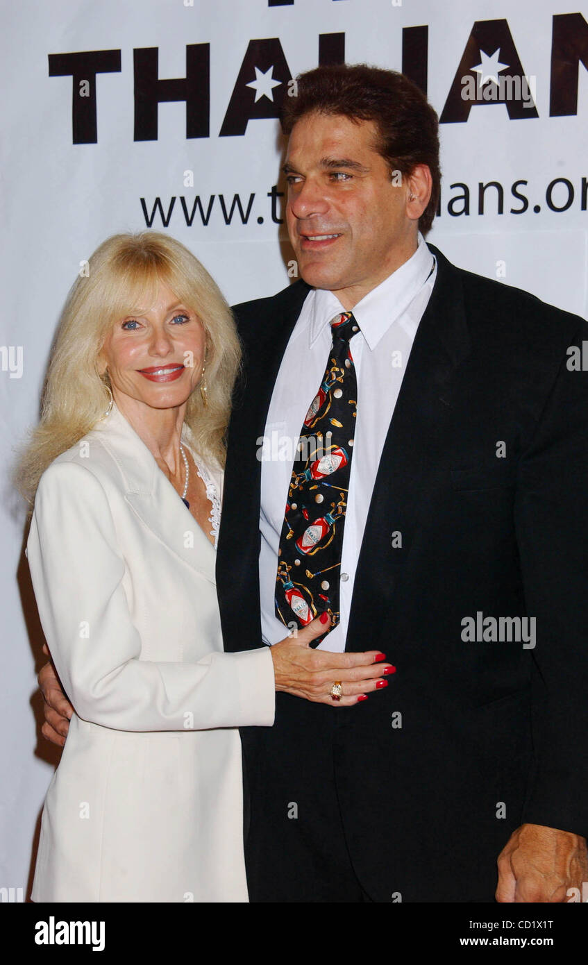 Lou ferrigno wife carla ferrigno hi-res stock photography and images ...