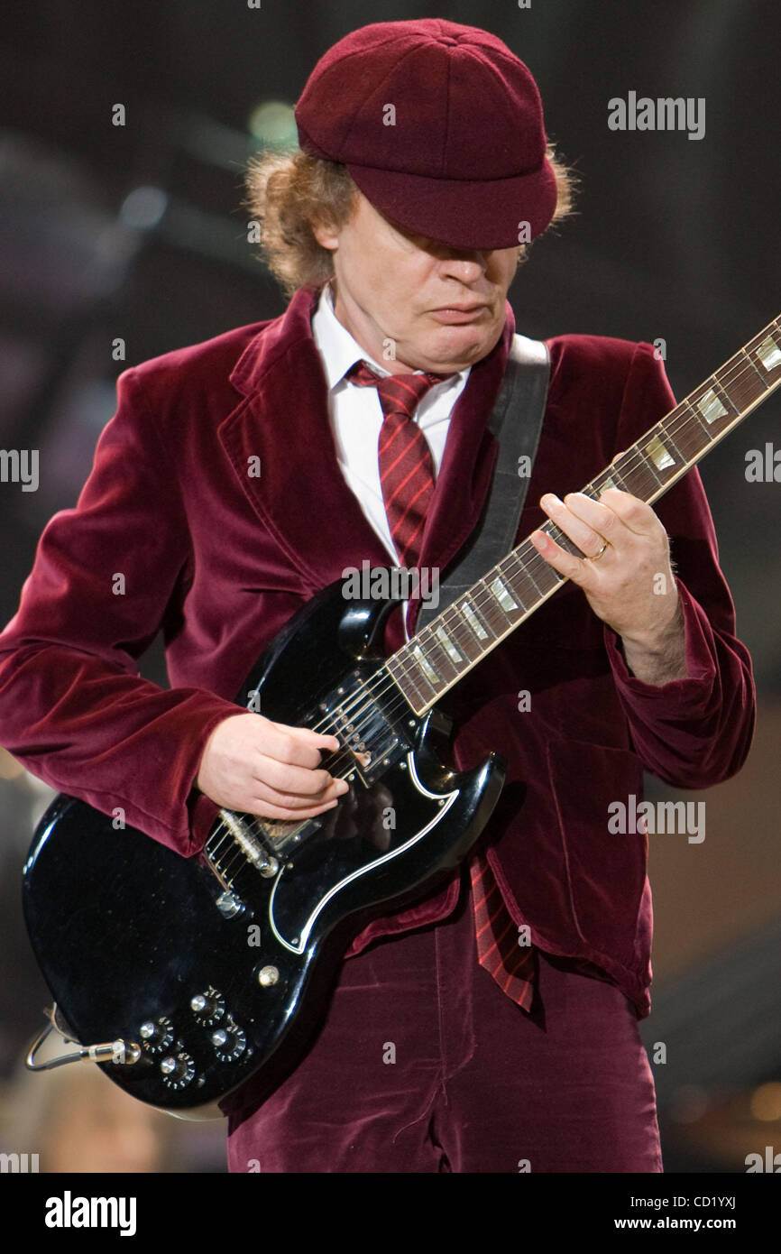 November 7, 2008 - Toronto, Ont AC DC with lead guitar player Angus ...