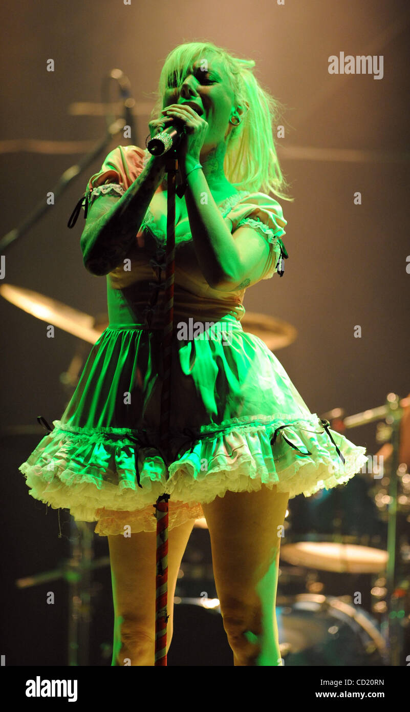 Nov 10, 2008 - Myrtle Beach, South Carolina; USA - Singer MARIA BRINK ...