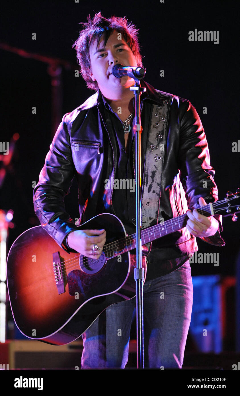 Nov 11, 2008 - Nashville, Tennessee; USA - Singer / Guitarist MIKE ELI ...