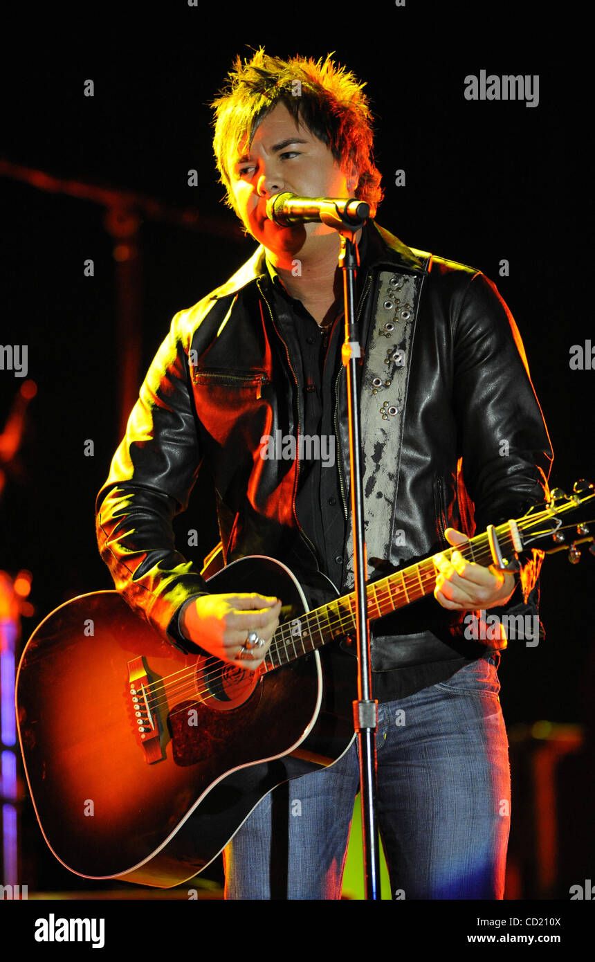 Nov 11, 2008 - Nashville, Tennessee; USA - Singer / Guitarist MIKE ELI ...