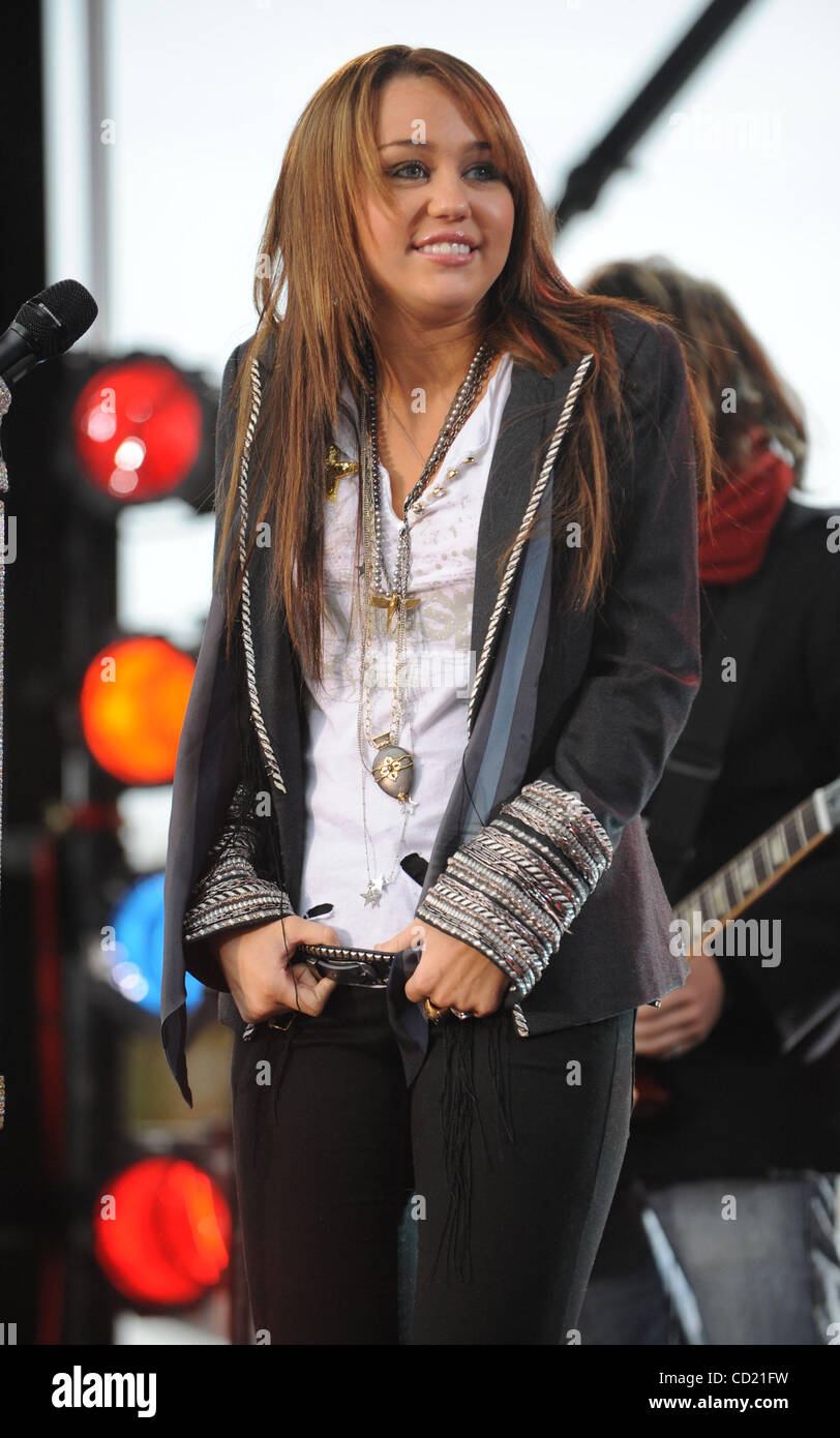 Nov 12, 2008 - Nashville, Tennessee; USA - Singer MILEY CYRUS performs ...