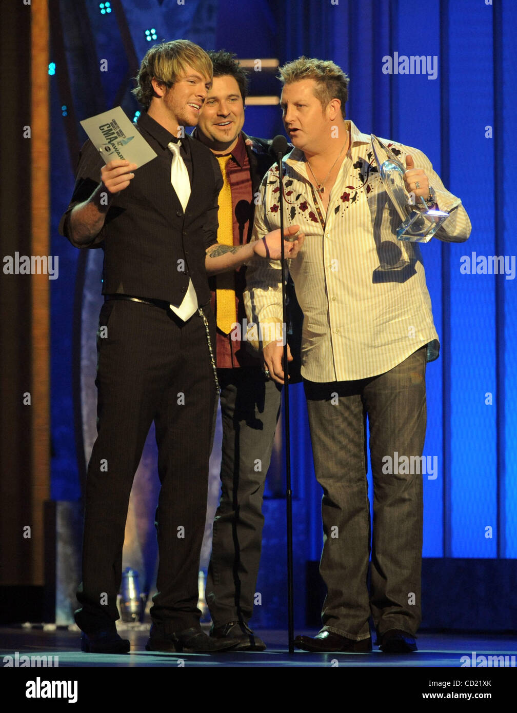 Nov 12, 2008 - Nashville, Tennessee; USA - Musicians RASCAL FLATTS wins ...