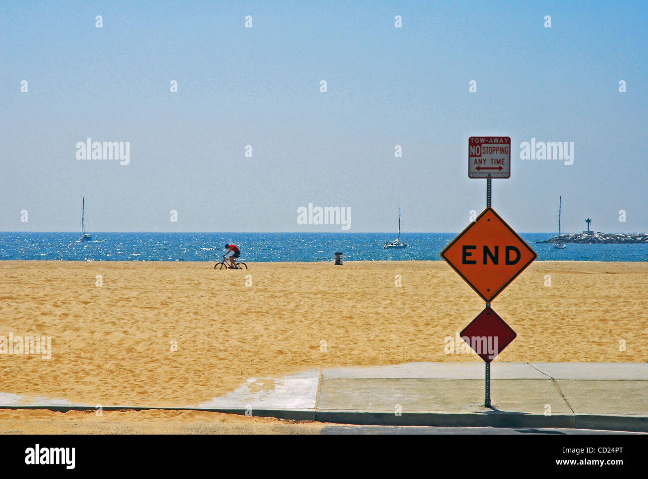 Dead End Sign, Pacific Ocean Stock Photo - Alamy