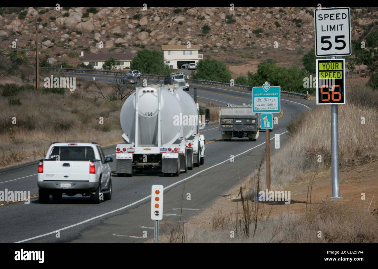 November 21, 2008, San Diego , CA,-CalTrans has installed 11 electronic ...