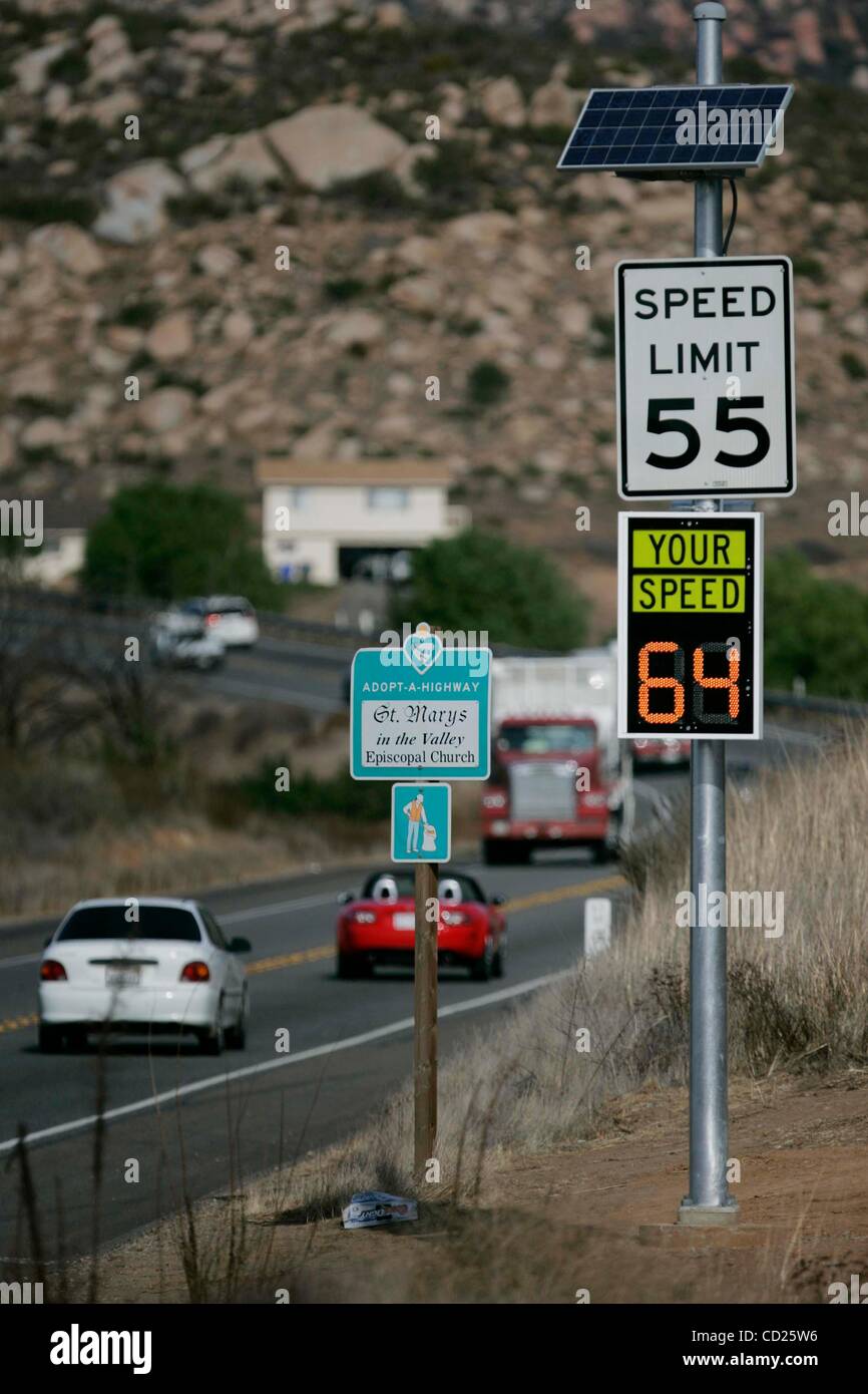 November 21, 2008, San Diego , CA,-CalTrans has installed 11 electronic ...