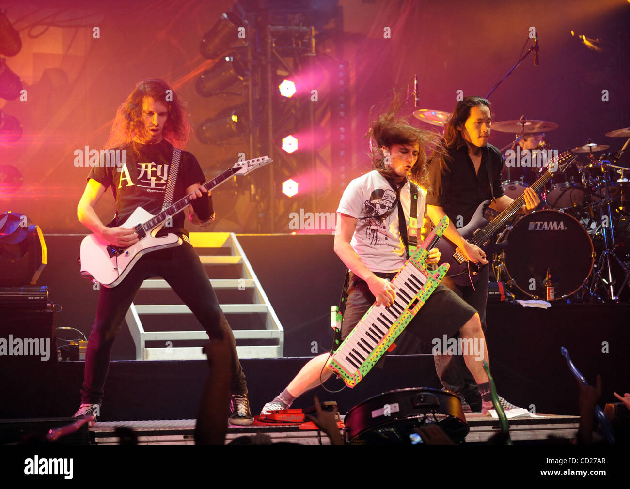 Dragonforce guitarist hi-res stock photography and images - Alamy