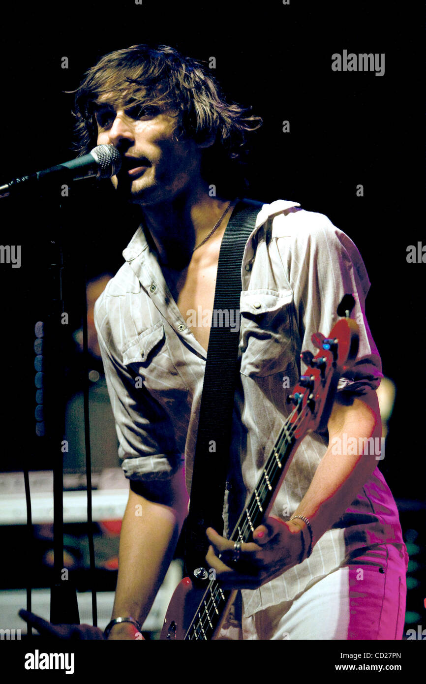 November 15, 2008 - Toronto, Ont Lead singer and guitarist Tyson Ritter ...