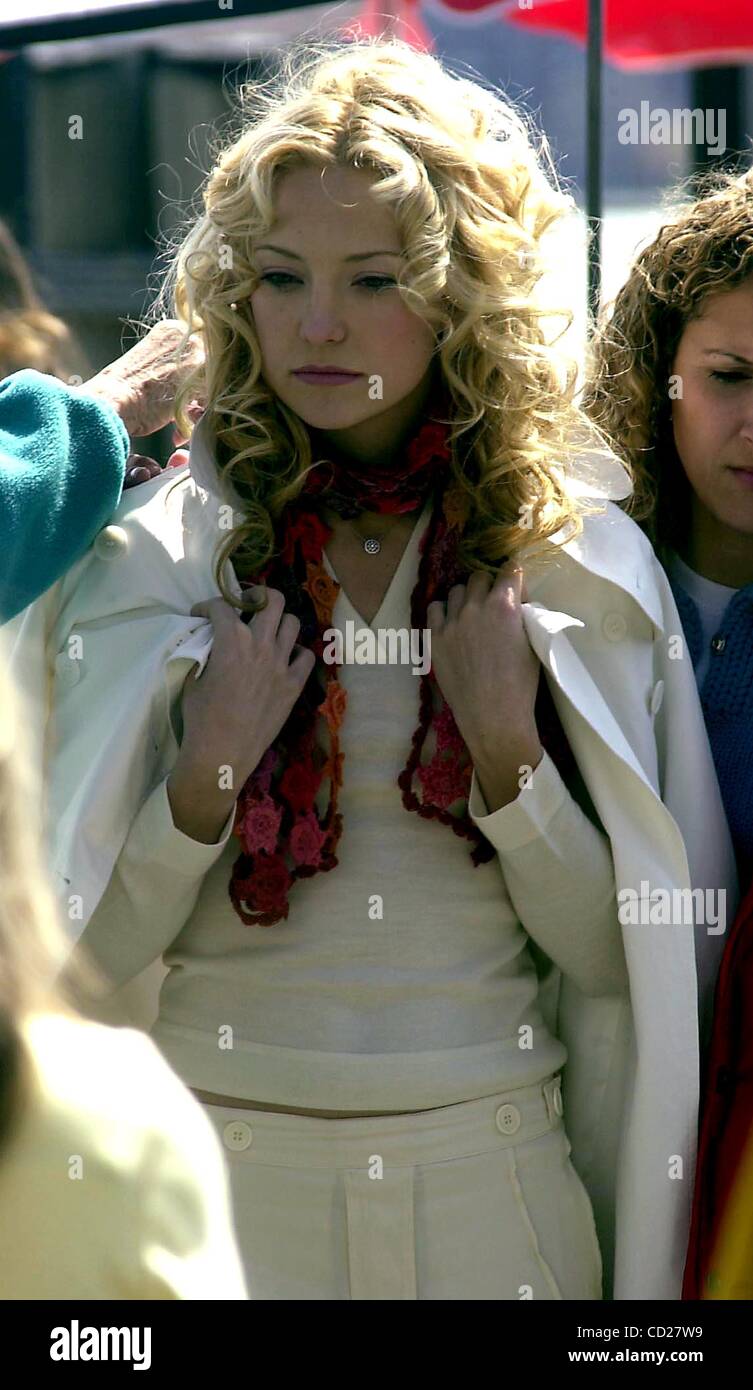 Raising helen kate hudson john hi-res stock photography and images - Alamy
