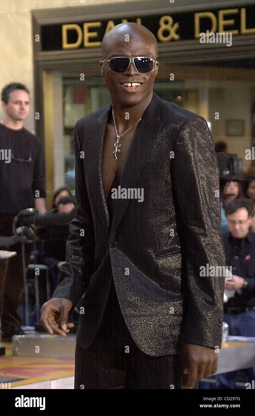 Seal in concert hi-res stock photography and images - Alamy