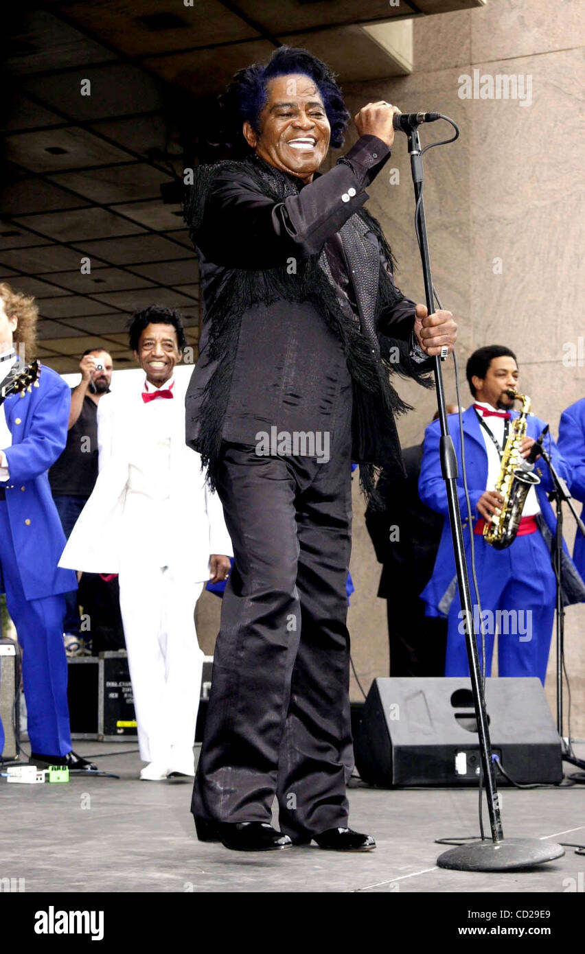 Sept. 18, 2003 - New York, New York, U.S. - K32953JKRON.JAMES BROWN ...